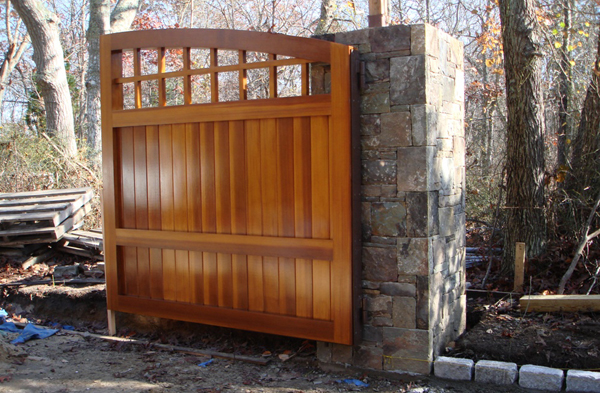 Automated Driveway Gates - East End Fence & Gate | East End Fence & Gate