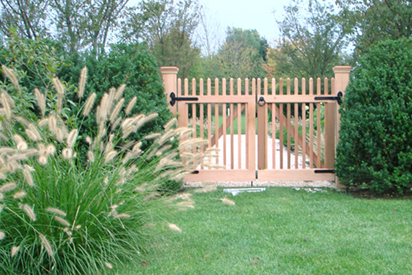 Landscape Design - East End Fence & Gate | East End Fence & Gate